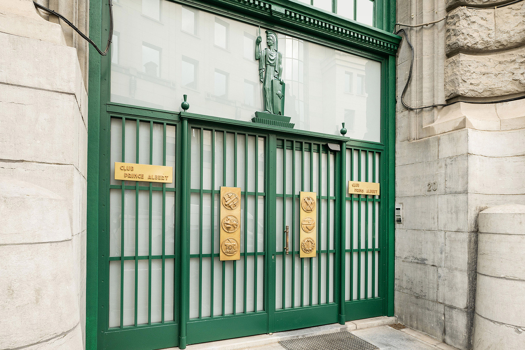 Contact - Club Prince Albert - Club privé militaire et personnel de la ...